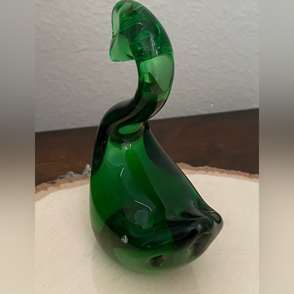Art | Vintage Viking Swan 4 Emerald Green Art Glass Paperweight ...